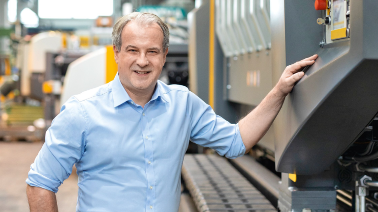 The UK's Leading Provider Of Industrial Waste Shredders | UNTHA